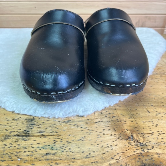 Moheda | Shoes | Moheda Anton Classic Wooden Clog 4 | Poshmark